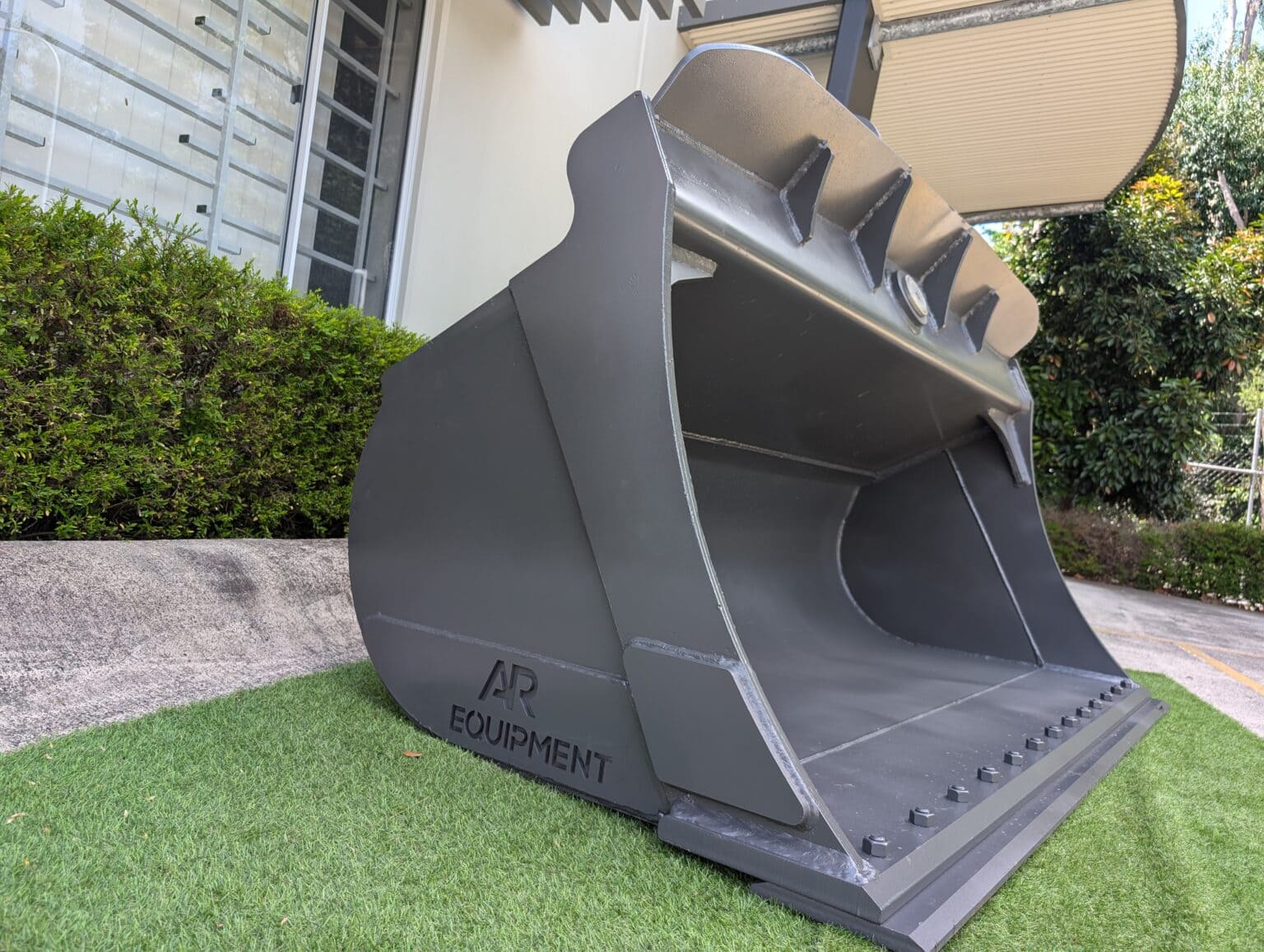 Excavator Tilt Mud/Batter Buckets | AR Equipment