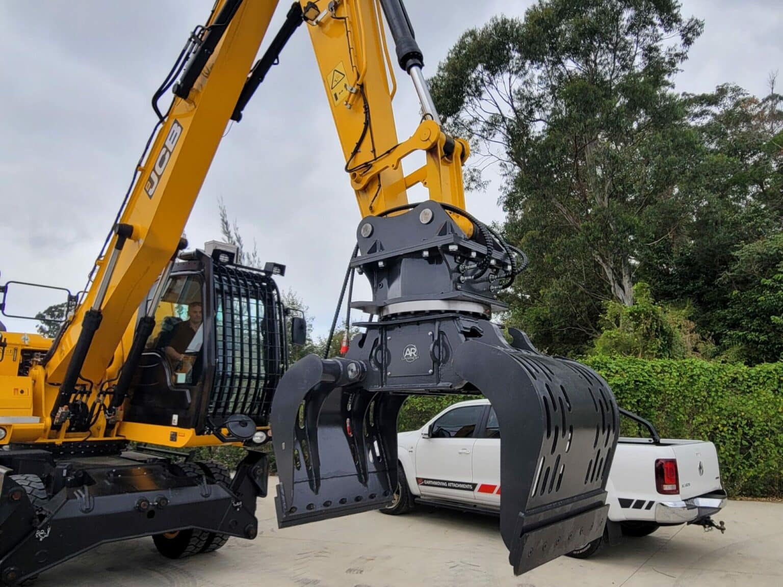 Excavator Demolition Grab | Rotating | AR Equipment